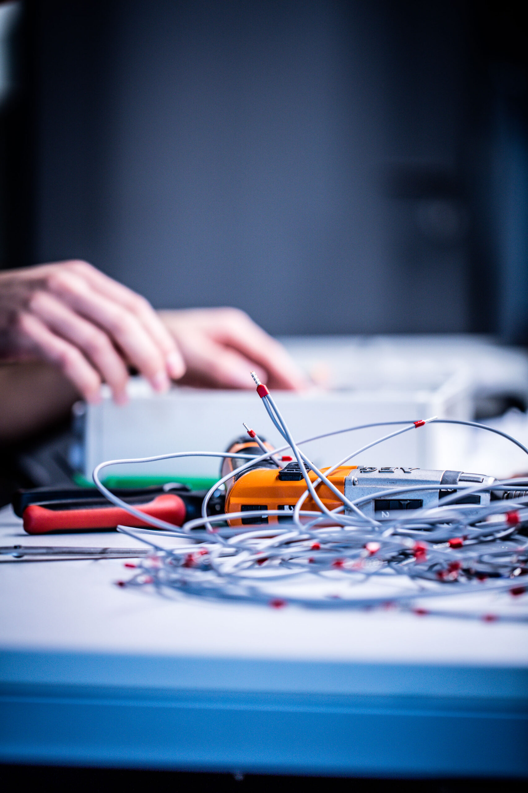 Schaltanlagenbau - RAPIRO - Gebäudetechnik aus einer Hand